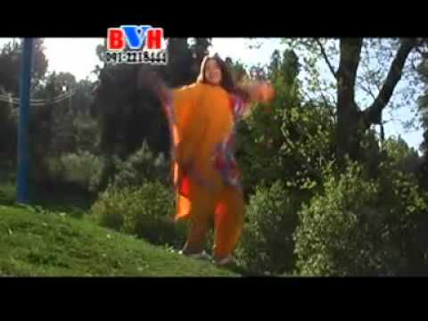 pashto new songs   1    nadia gul mast dance