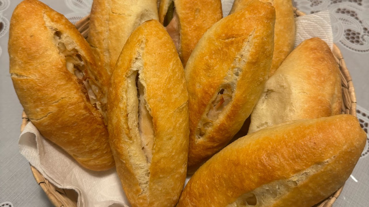 Bolillos rellenos con queso crema jalapeño y jamón delicioso 😋 - YouTube