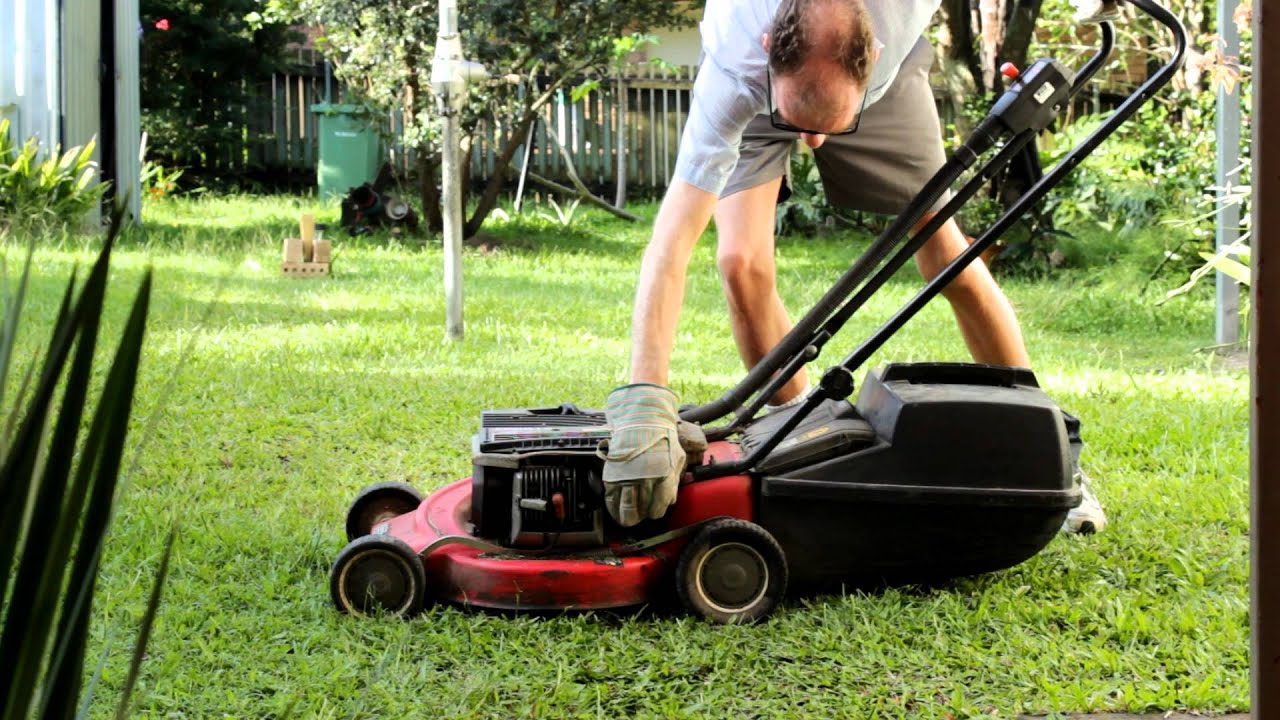 Victa 160cc startup - YouTube