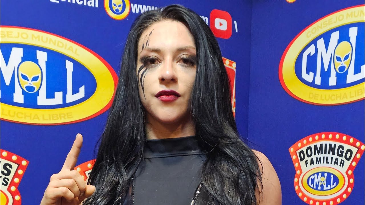 STEPHANIE VAQUER "Espero a Mercedes Mone, aqui en la Arena México ...