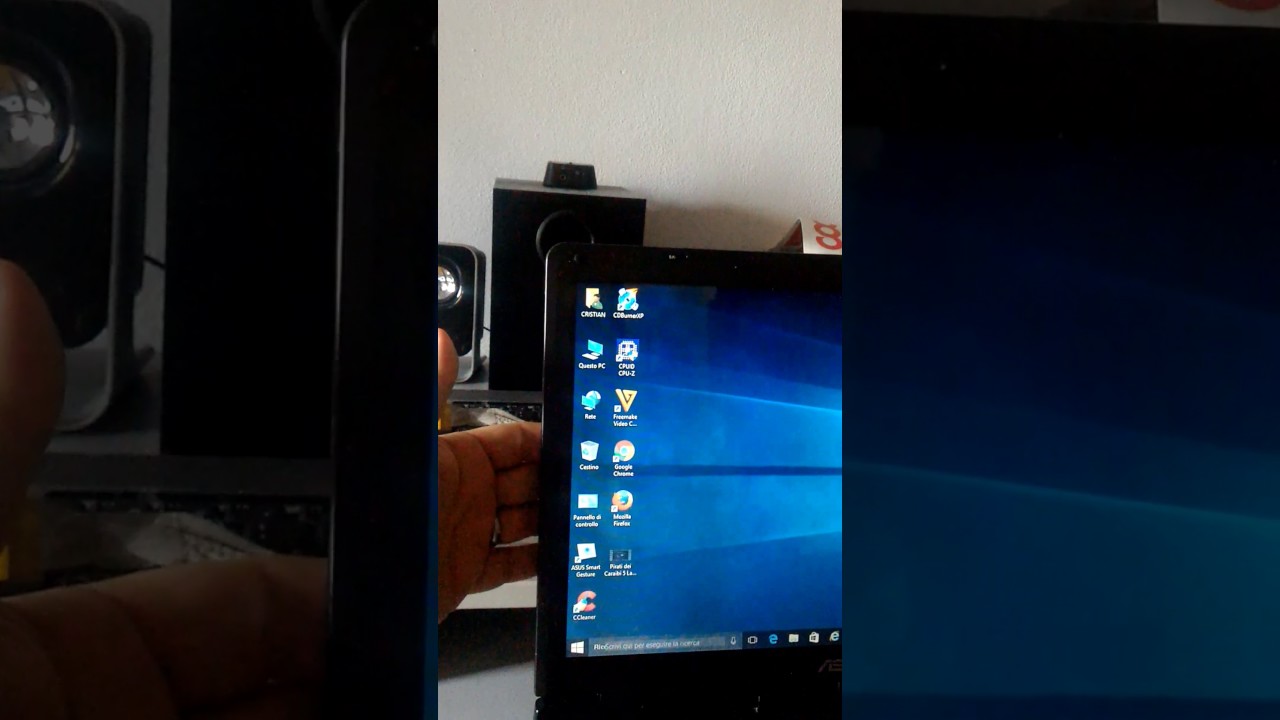 Monitor notebook Asus sfarfallio - YouTube