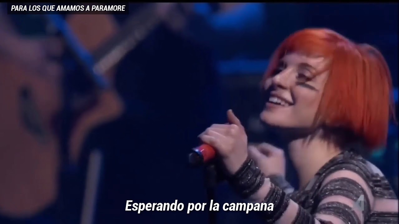 Daydreaming - Paramore /Sub Español/ Celebrity Beach Bowl - YouTube