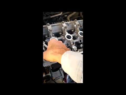 How I removed stuck cam caps on my 2004 Mitsubishi EVO 8 cylinder head.