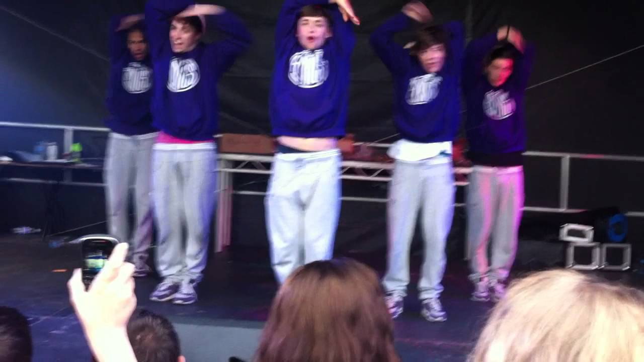 Antics Dance Crew- Main dance- Wombourne Games - YouTube