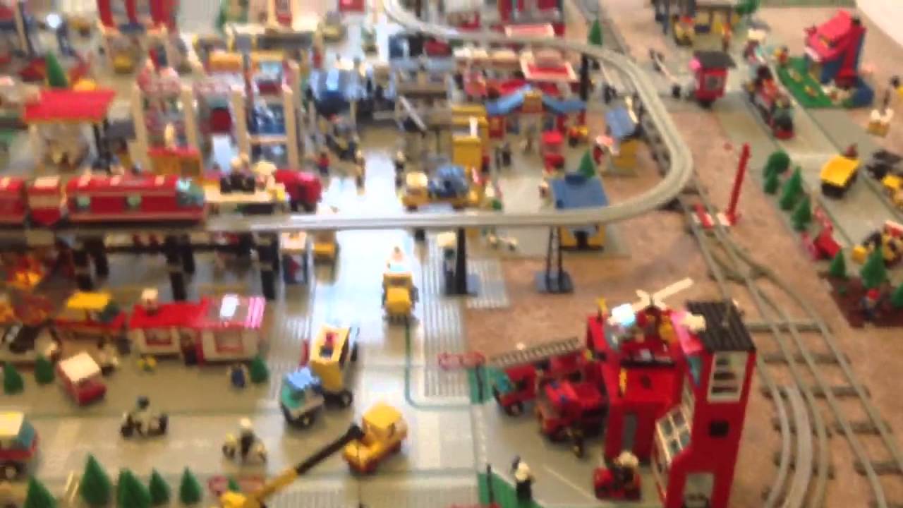 Lego vintage town layout August 13th 2013 - YouTube