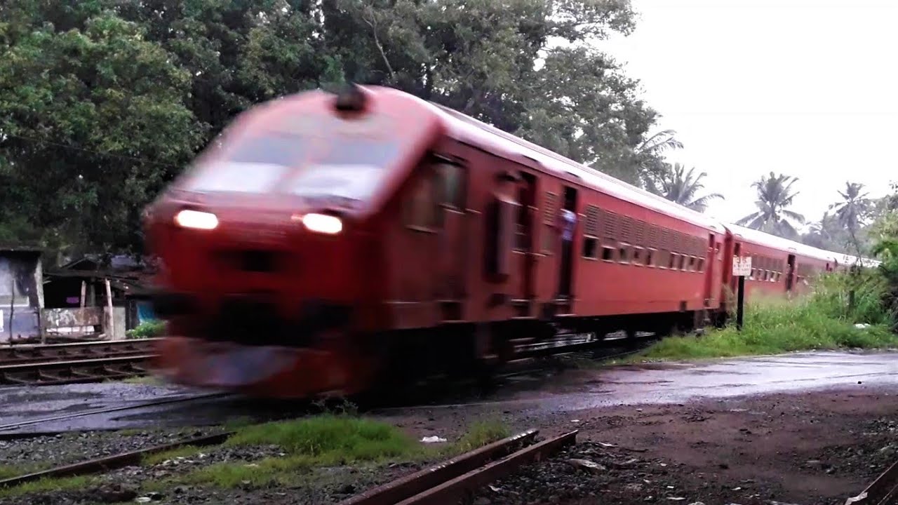 Class S11 Train is running passing Kelaniya Railway Station - YouTube