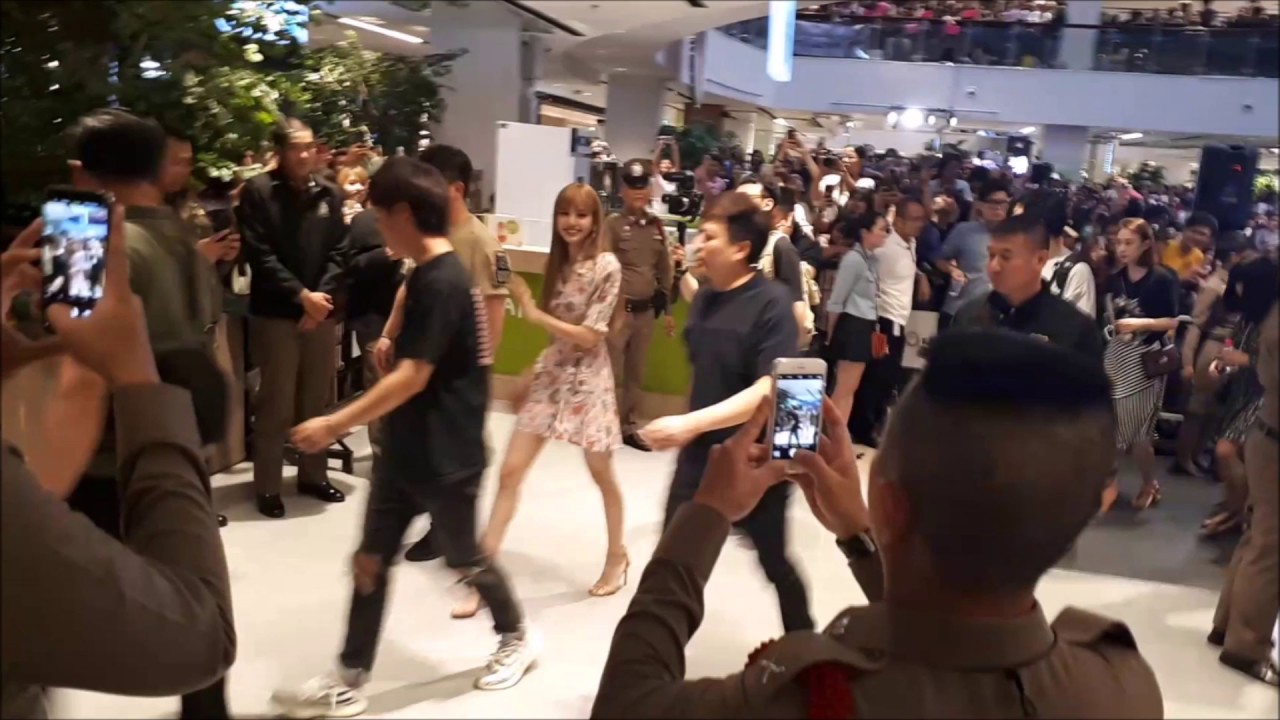 LISA BLACKPINK Fan meeting in Thailand - YouTube