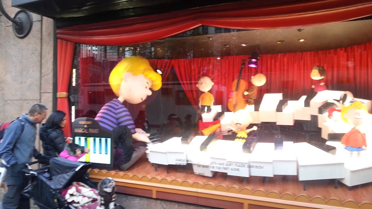 Macy's PEANUTS window displays. NEW YORK 2015! - YouTube
