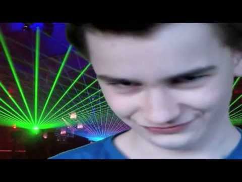 GREEN SCREEN RAVE PARTY! - YouTube