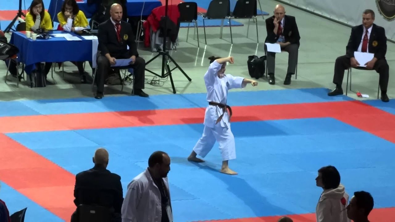 Nicole Turner karate world champion - YouTube