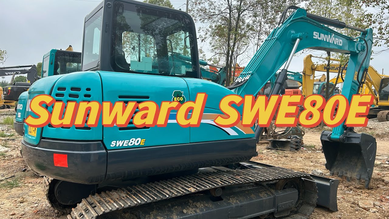 Customer is texting the used excavator Sunward SWE80E.Good quality ...