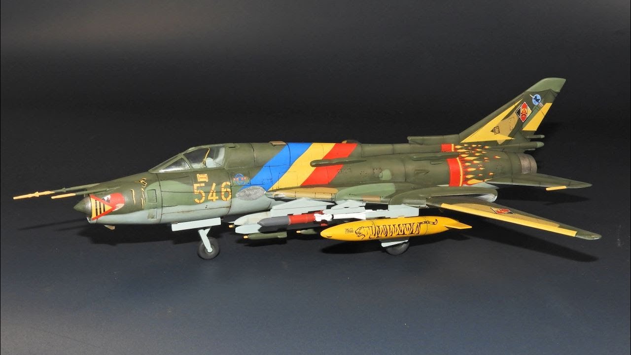 Su-22m 4R '77 JBG' by MIstercraft 1:72 scale, full video build. - YouTube