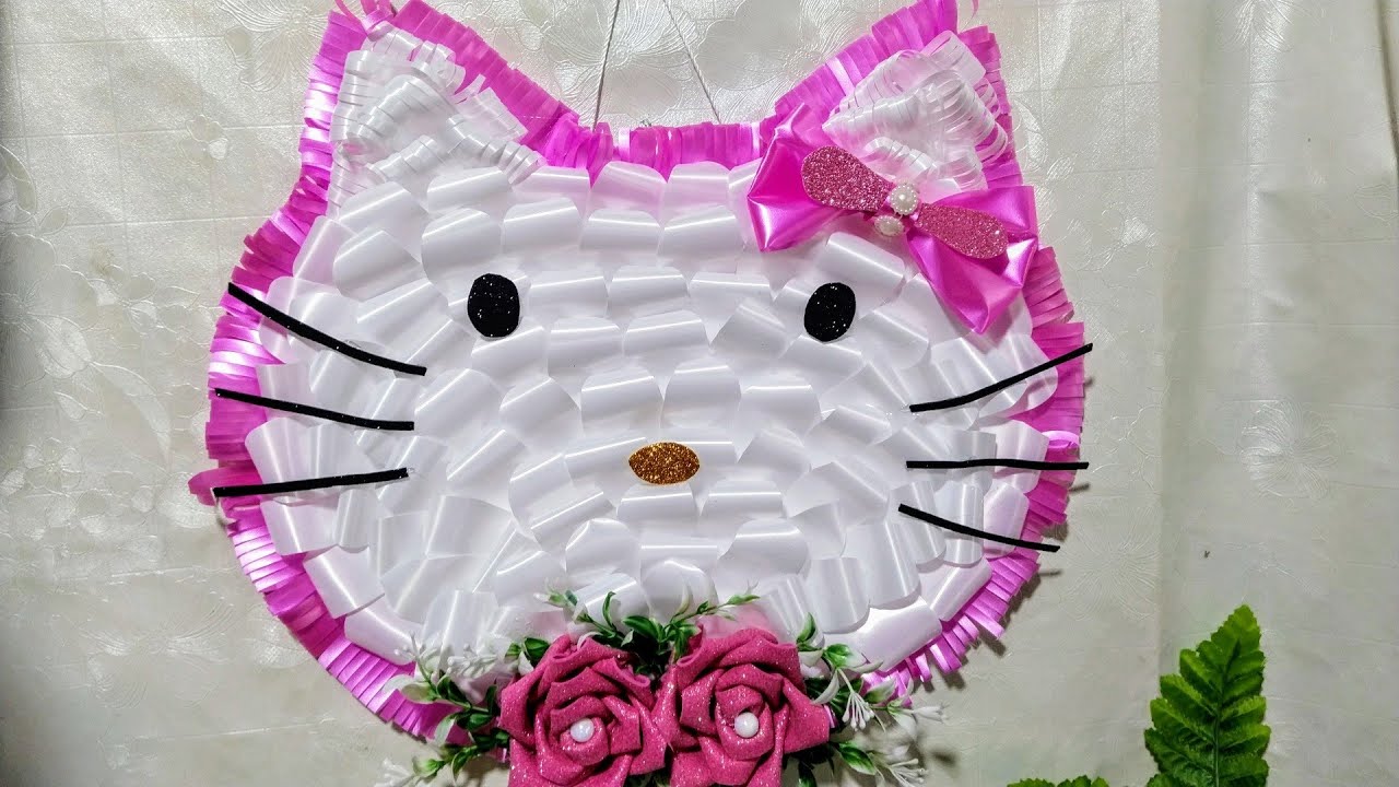 corona para difuntos de hello Kitty en cartón y listón celoseda con ...