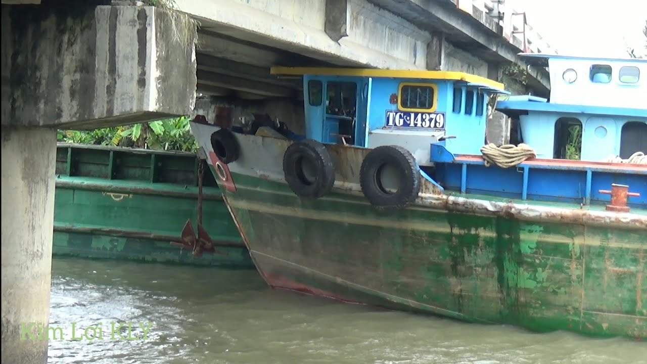 Too Many Ships Too Hard /Quá Khó khăn Khi Xà Lan Qua Đây. - YouTube