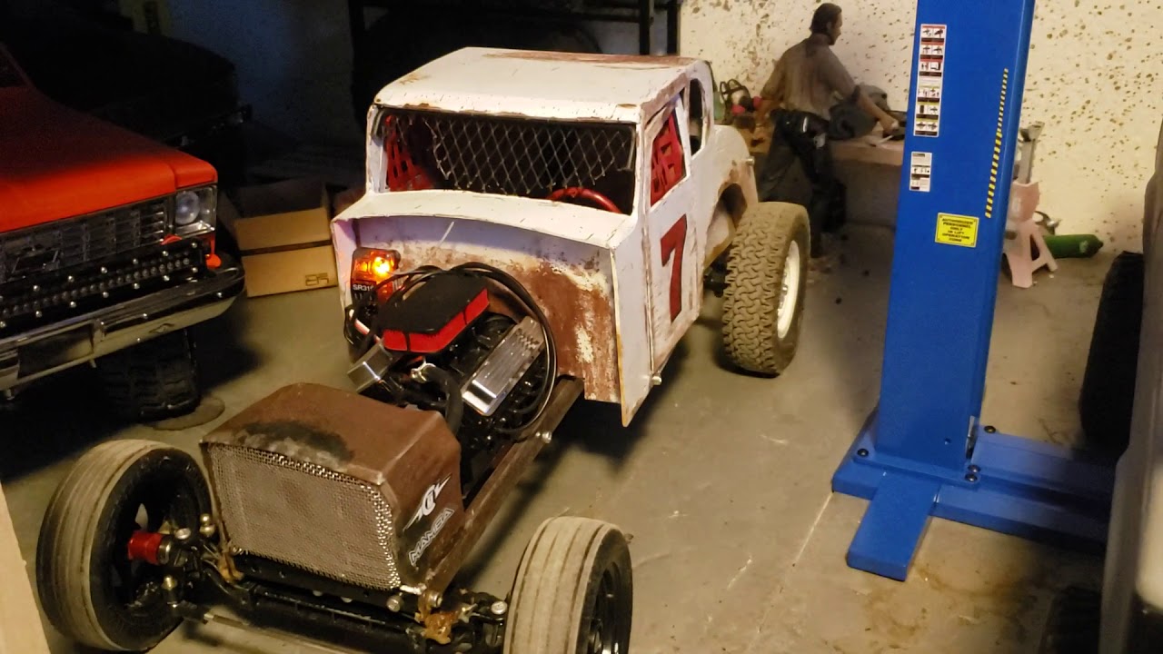 Custom scratch built RC rat rod first start up in the scale garage ...