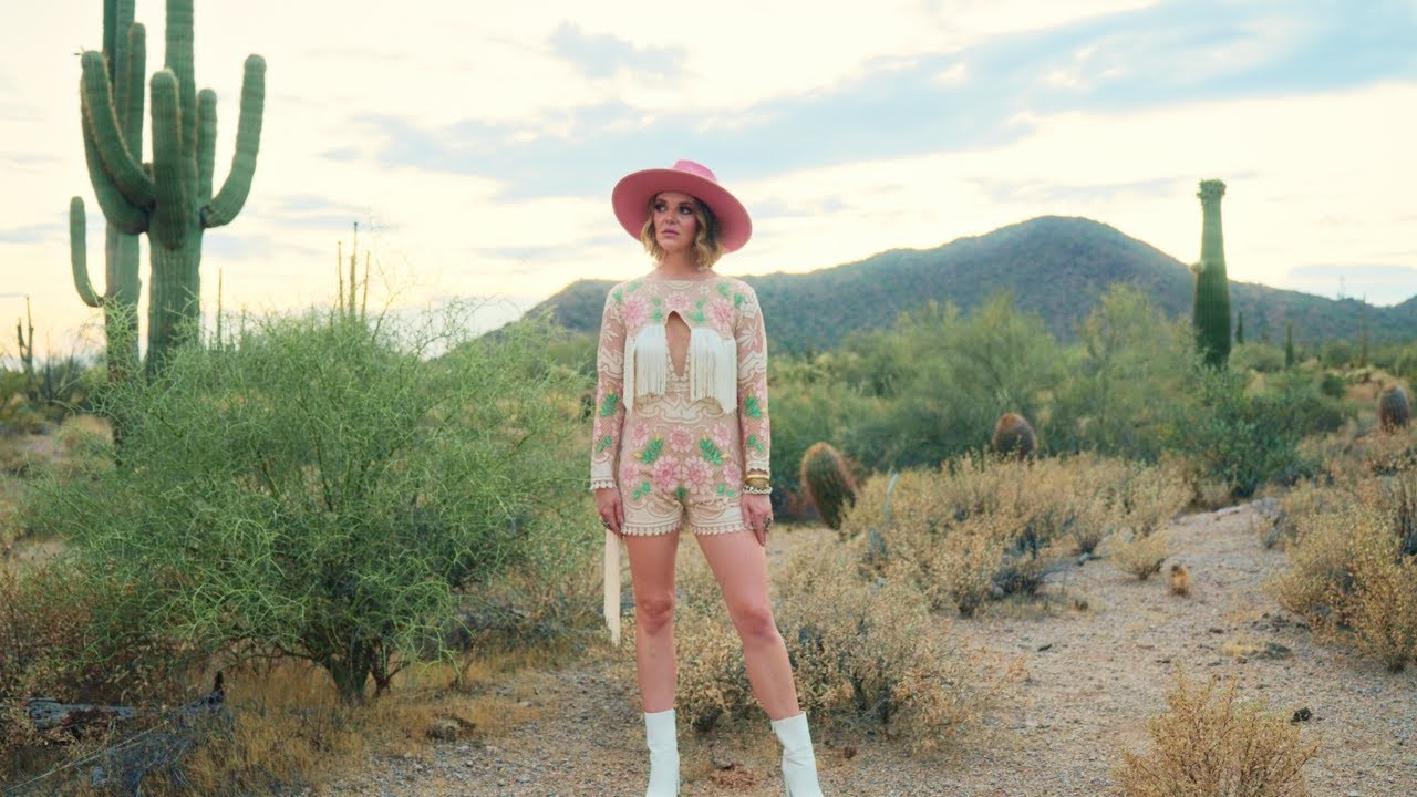 Britnee Kellogg - This Mess - Official Visualizer - YouTube