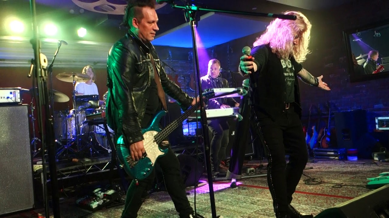 Ferlazzo Plays Bass at STEVE FERLAZZO'S BIRTHDAY LUCKY STRIKE 2019 ...
