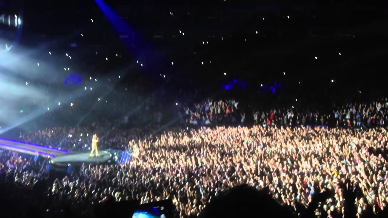 Queen+Adam Lambert,O2 Arena, London, 18th January 2015. - YouTube