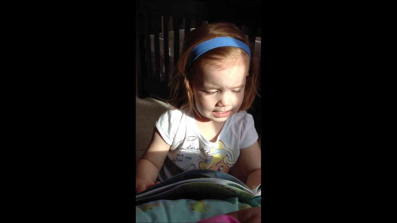 Leah reading Fancy Nancy - YouTube