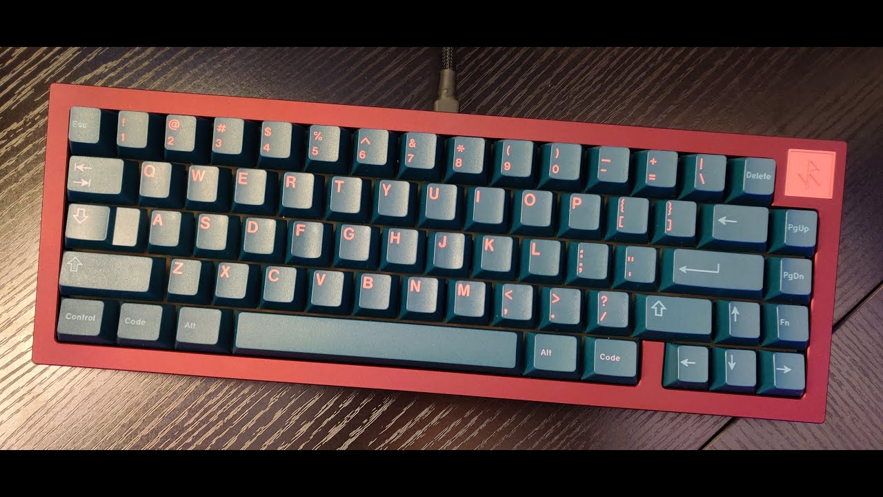 Iron 165 Keyboard Time Lapse Build - YouTube