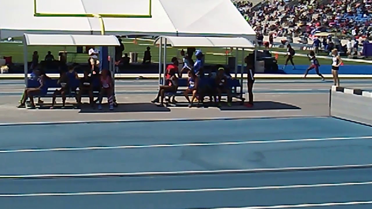 Jordyn Long jumps 18' 1.5" @2018 AAU junior olympics - YouTube