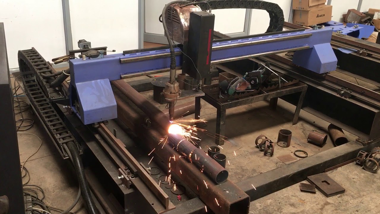 Automatic CNC Plasma Pipe parting machine - YouTube