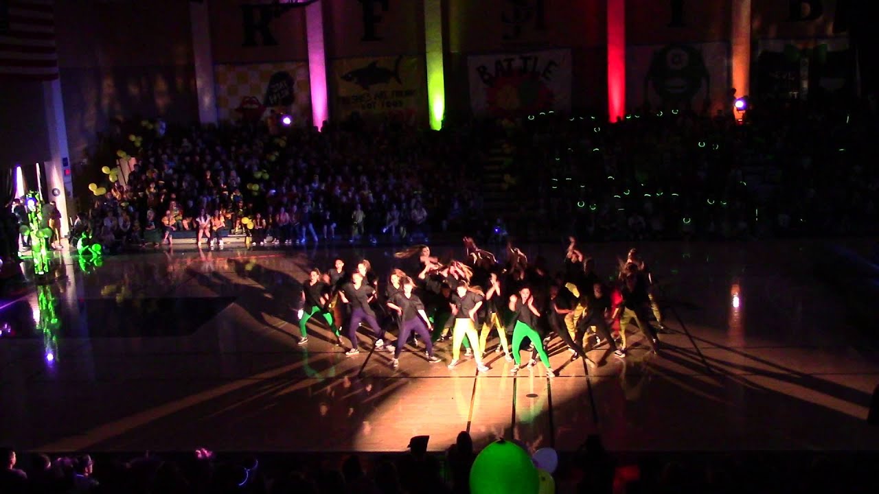Clash of the Classes Pep Rally 2016 - YouTube