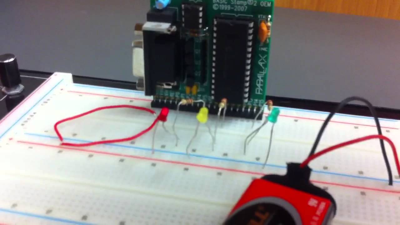 Basic Stamp 2 OEM Traffic Light - YouTube