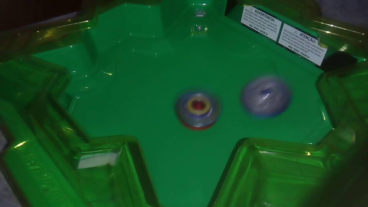 Beyblade Burst God Evolution! Valt Vs Lui! God Valkyrie V3 Vs Nightmare ...