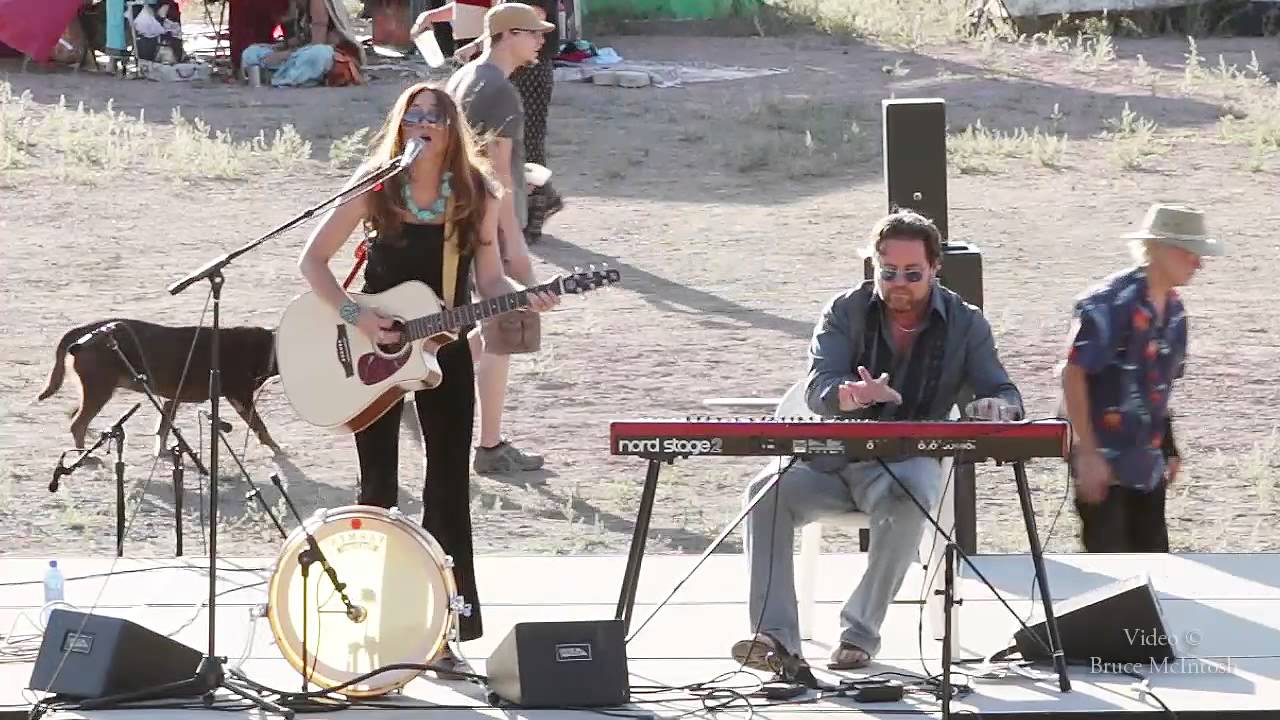 GF A1S232 Coco O'Connor ~ Singer - YouTube