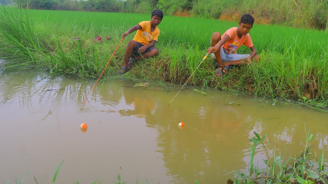 Amazing Fishing Video | Traditional two biggest fisher man catching big ...