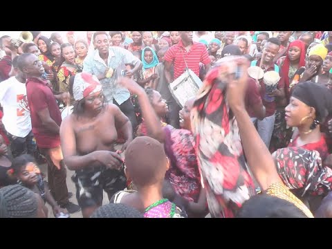 WADADA WA BUZA WAKICHEZA UCHI