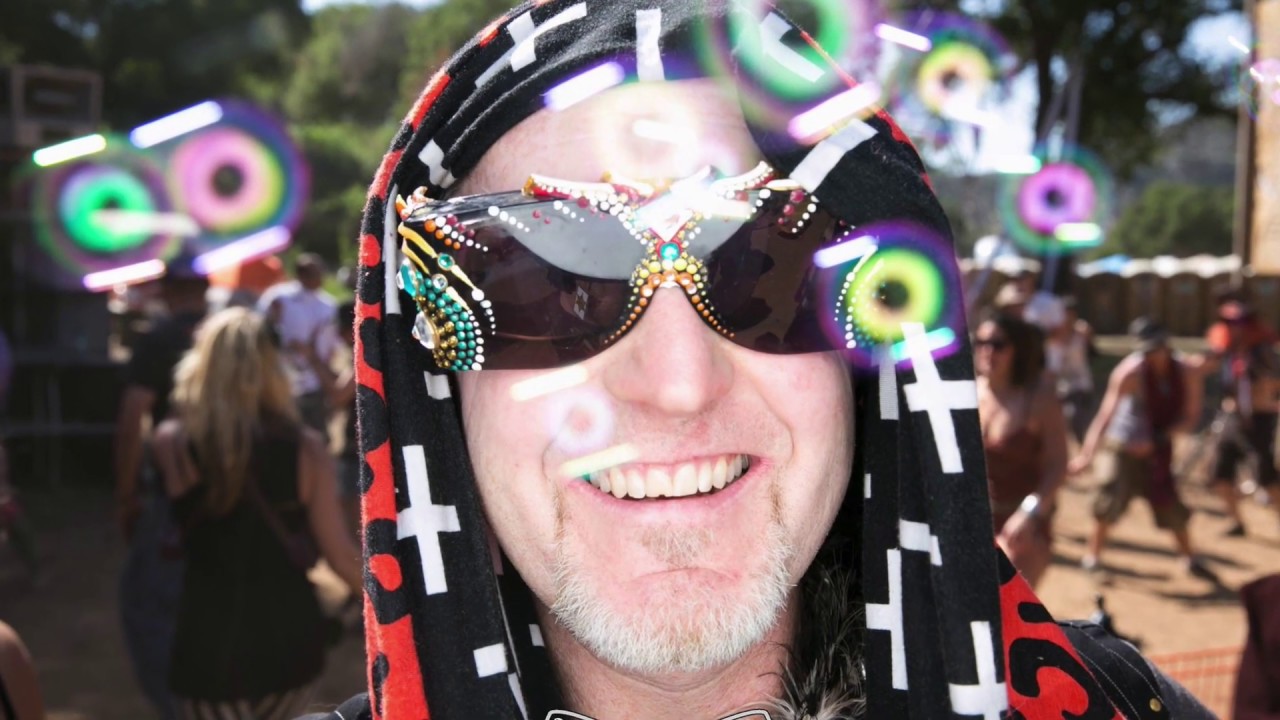 Good Old Daze - Legend of the Chicken Man - YouTube