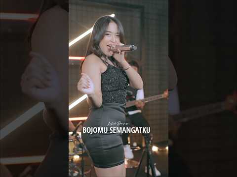Bojomu sing garai aku semangat 🥰 #bojomusemangatku #lulukdarara #dangdutmerahputih #shortvideo