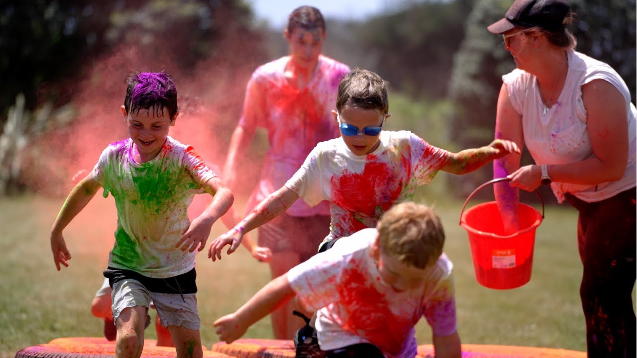 Paroa School PTA Colour Run! - YouTube