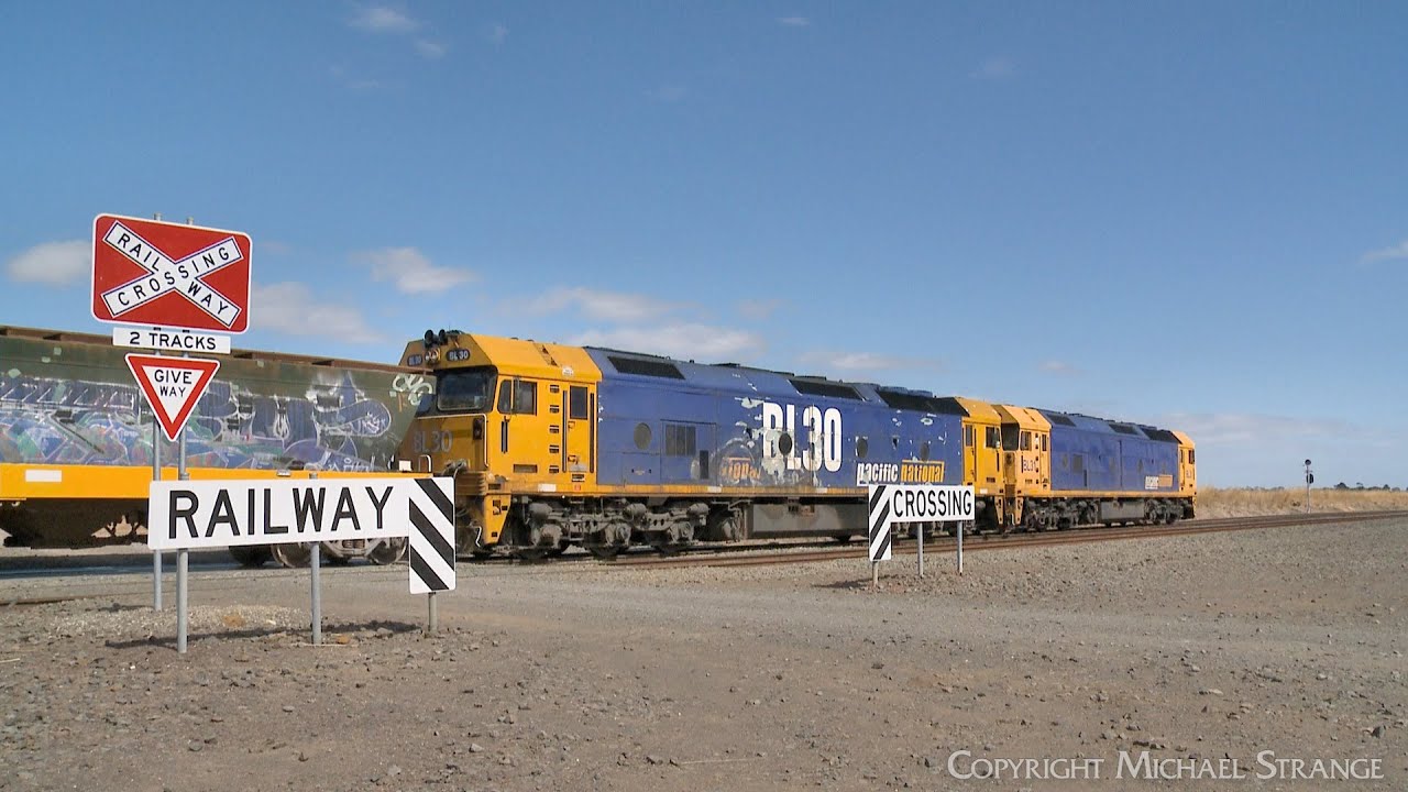 7731V Pacific National Grain Train With BL31 & BL30 Arrives At ...