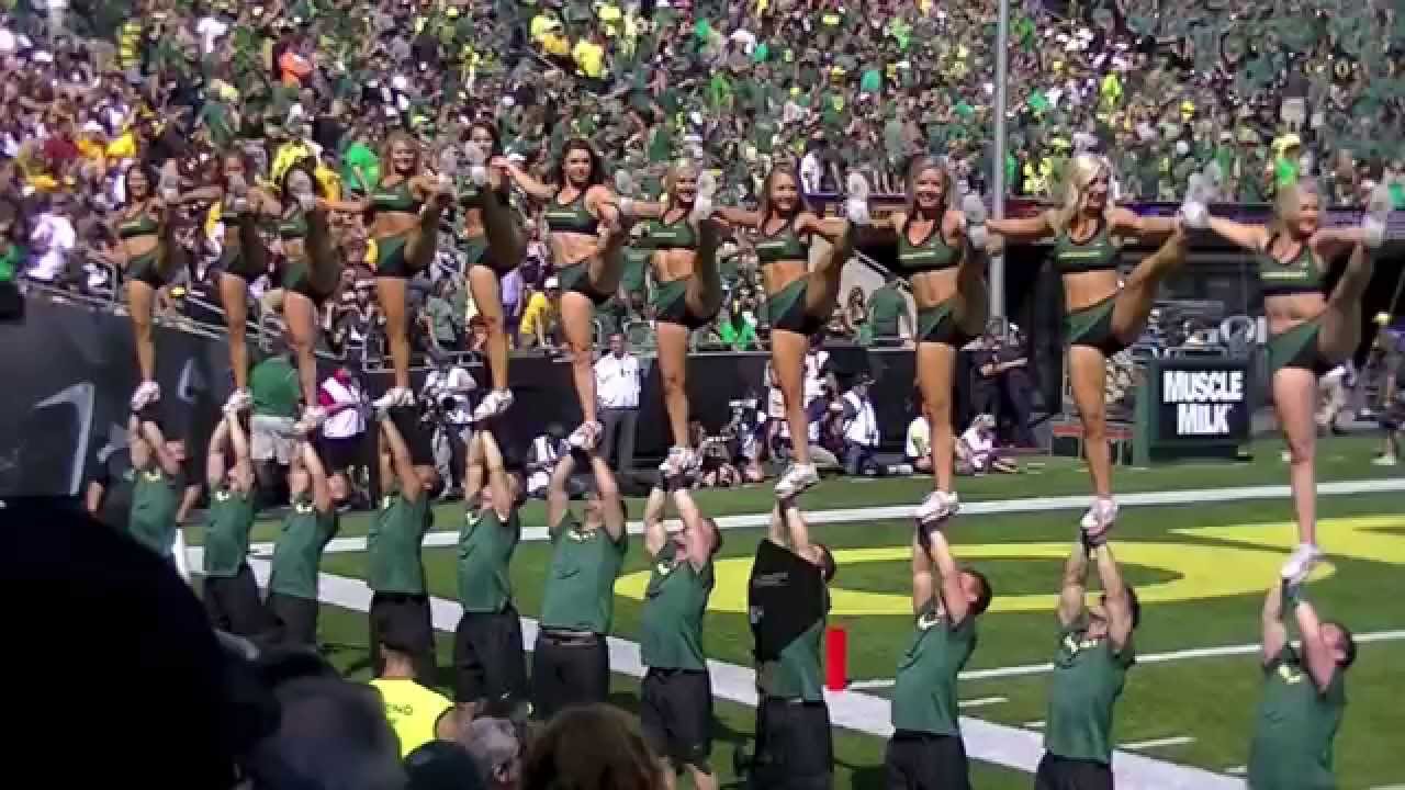 Oregon Cheerleaders are the Best! - YouTube