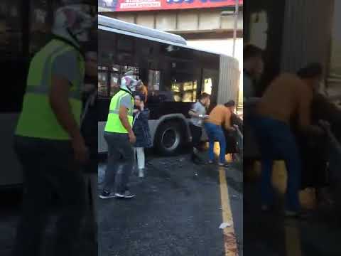 metrobüs kazası son dakika