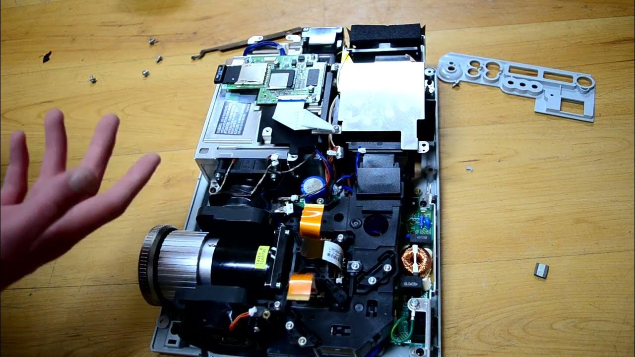How an LCD projector works: Teardown and demonstration - YouTube