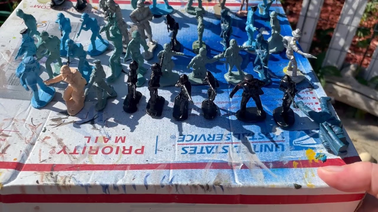 Painting army men/ review of painted army men - YouTube
