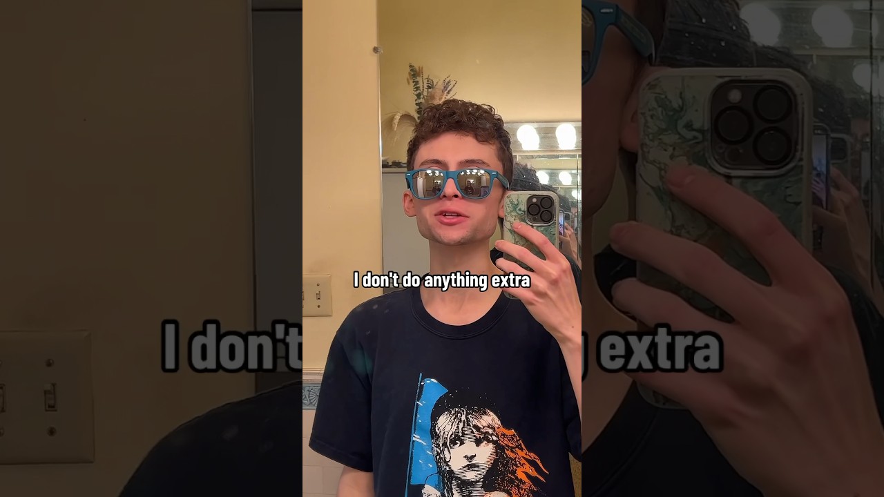 oh I’m shredding 🎸 || Jokes in the bathroom - YouTube