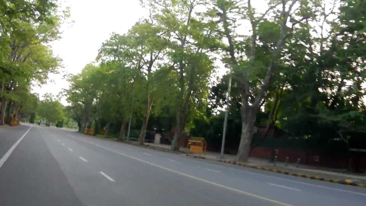 Ride in New Delhi: Towards Janpath, Central Delhi - YouTube