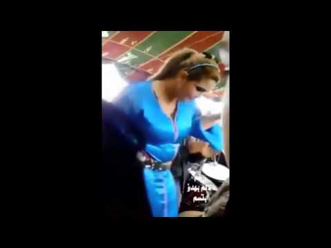 رقص جامد شيخة مغربية رهيبة برقصتها نايضة شطيح - chaabi maroc ra9s chikhat-naydai.mp4