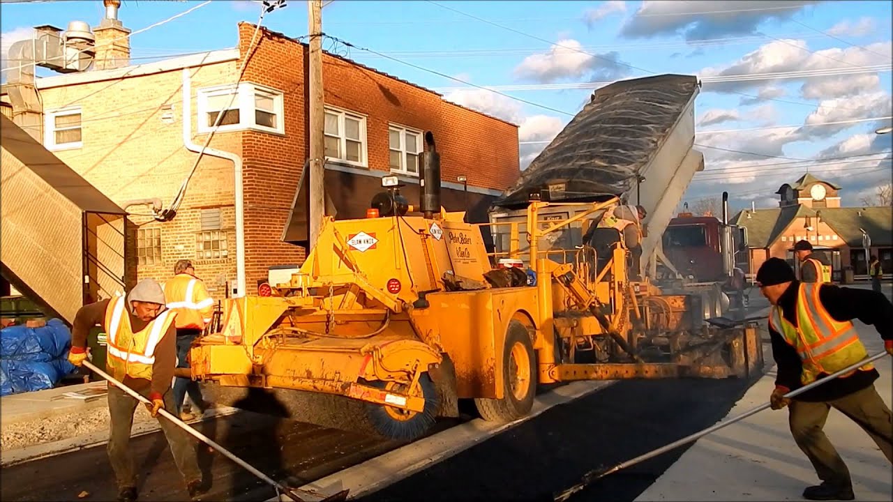 Blaw Knox RW-195D Road Widener Working - YouTube