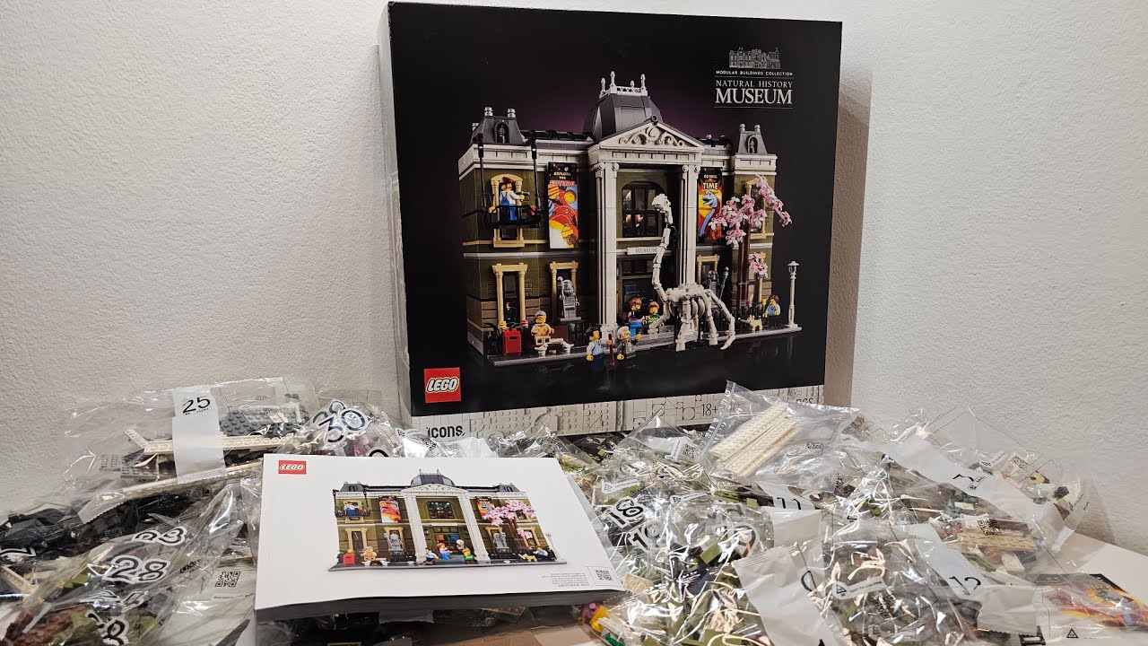 Unboxing LEGO 10326 Natural History Museum - YouTube