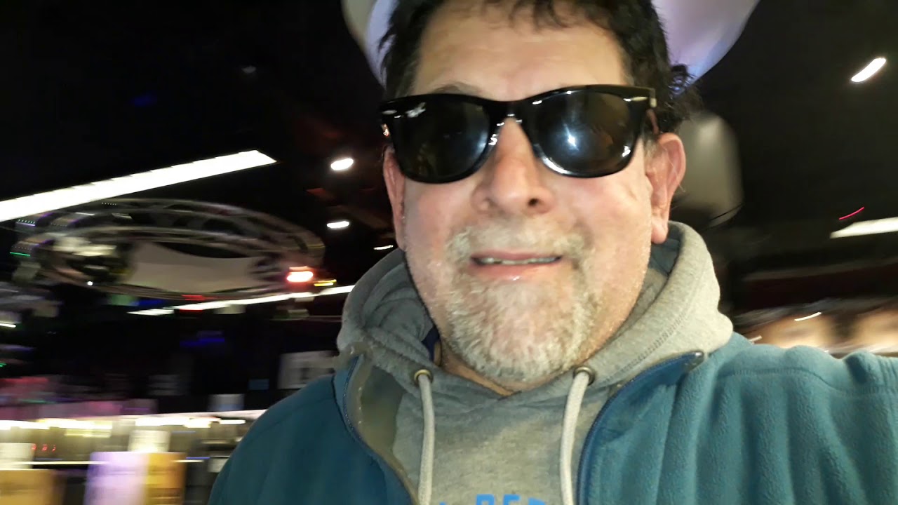 MICHAEL-DAVID POP UP CONCERT AT GUITAR CENTER - YouTube