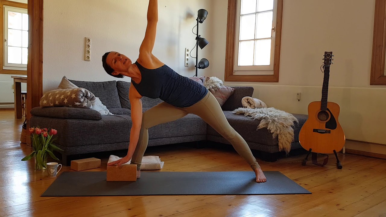 Yoga monday morning Level 0-1 - YouTube