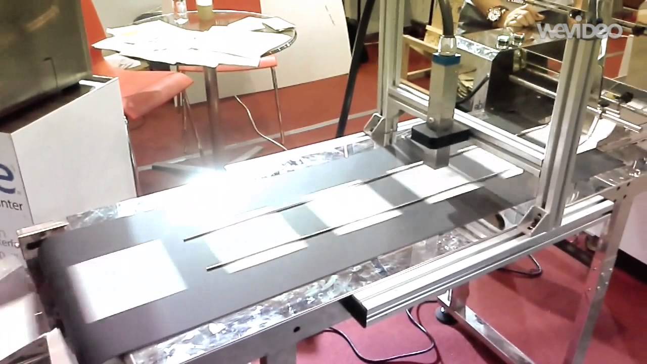 Friction Feeder 'iFeed' Model SF03-350 - YouTube