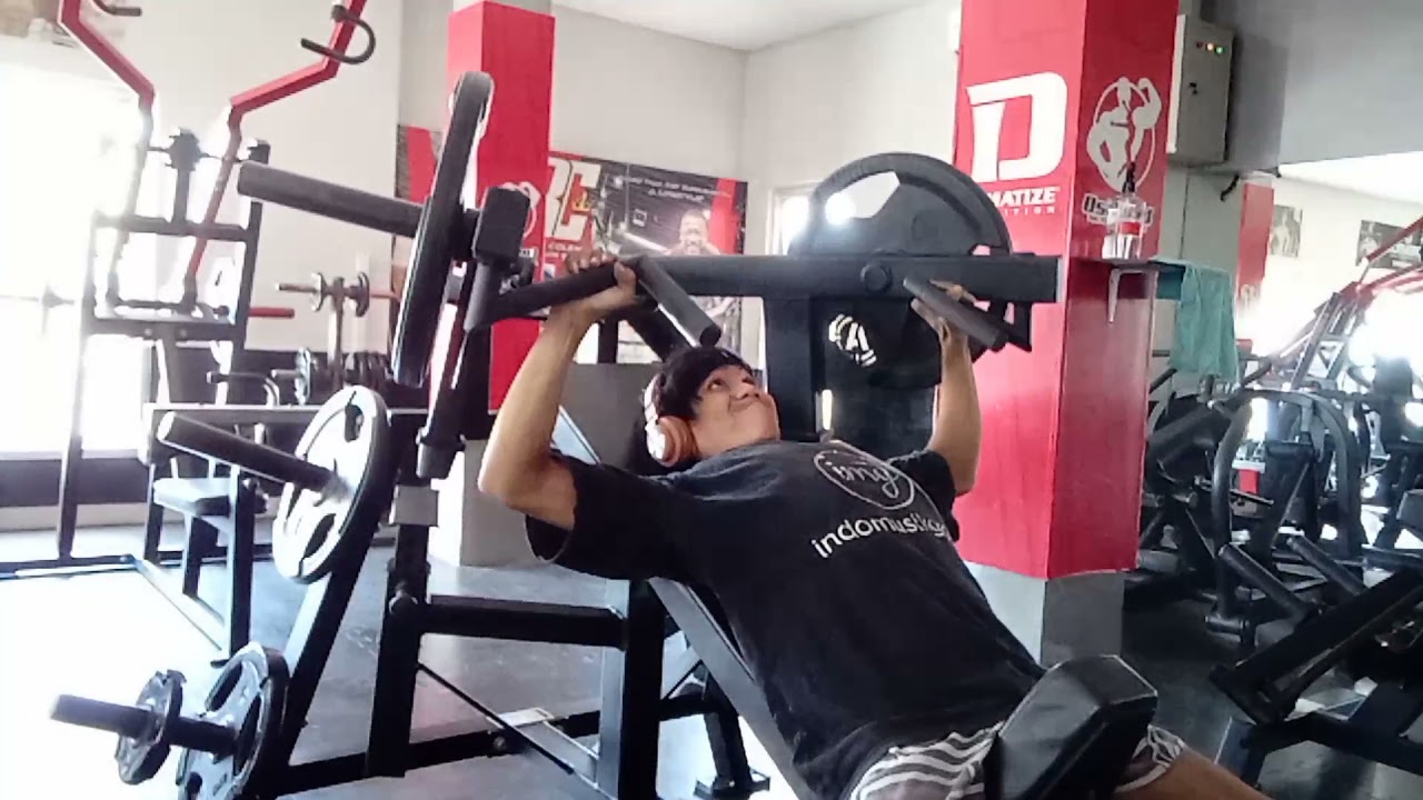 Reloaded Chest Press ISO Arsenal Strength - YouTube