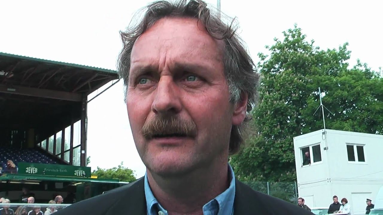 Prominente wie Tim Mälzer, Uwe Seeler und Peter Lohmeyer geben ihren WM ...